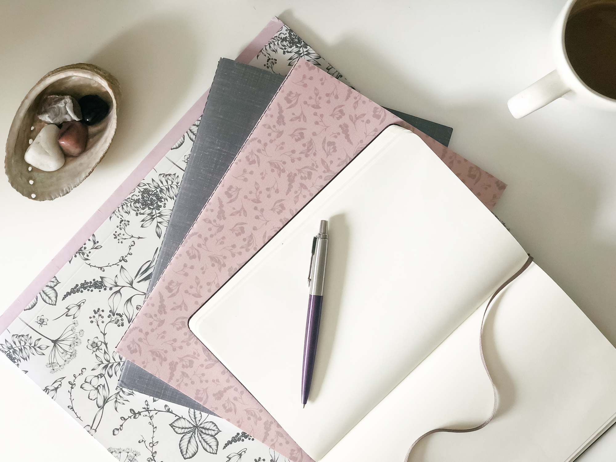 How To Create Your Ideal Morning Routine - FREE worksheet to download